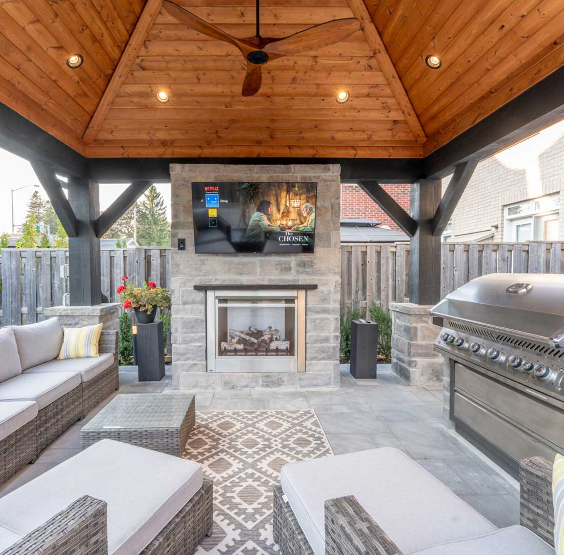 Patio Roof Structures for Toronto & Oakville Homes